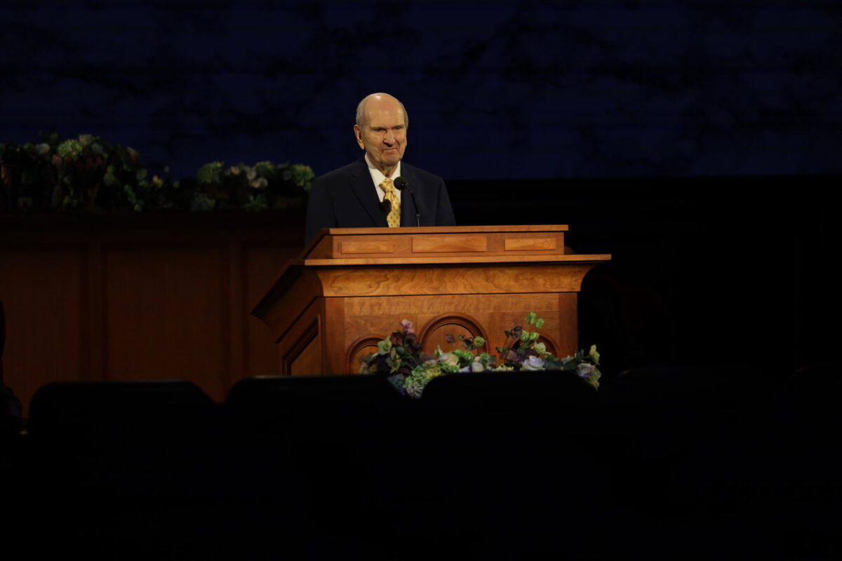 Historical LDS conference opens with emphasis on First Vision ...